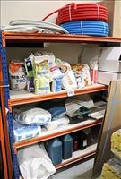 inhoud vh rek wo. pvc koppelstukken, zakken plaaster | Appelboomonline.be