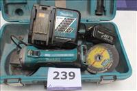 accu slijptol MAKITA, BGA452, met lader en batterij | Appelboomonline.be